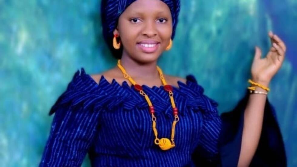 Ko Faatumata Binta BALDE blogeerjo jeyaaɗo Gine rfi fulfulde jaɓɓii hannde - Koɗo men hannde